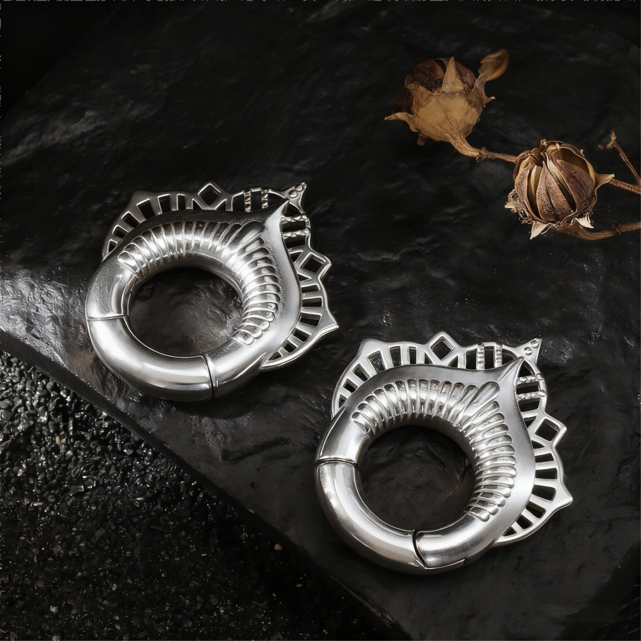 Golden Lace Flower lobe weights/ Hinged Gauge Ring/ 2G Ear Gauges/ Ear ...